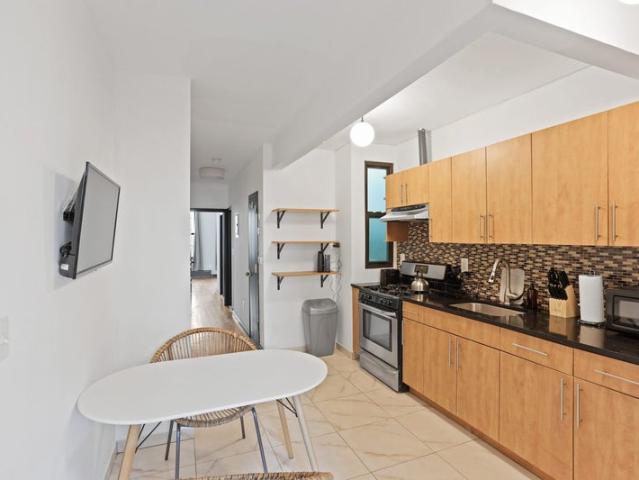 Room in East Harlem on a flexible lease