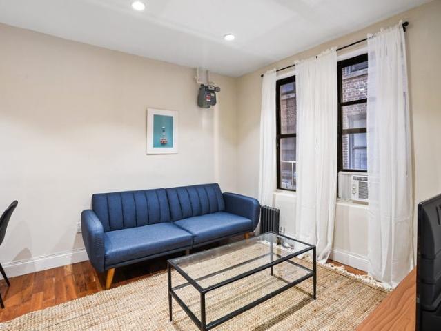 Room in East Harlem on a flexible lease