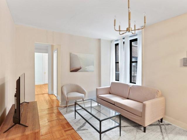 Room in East Harlem on a flexible lease