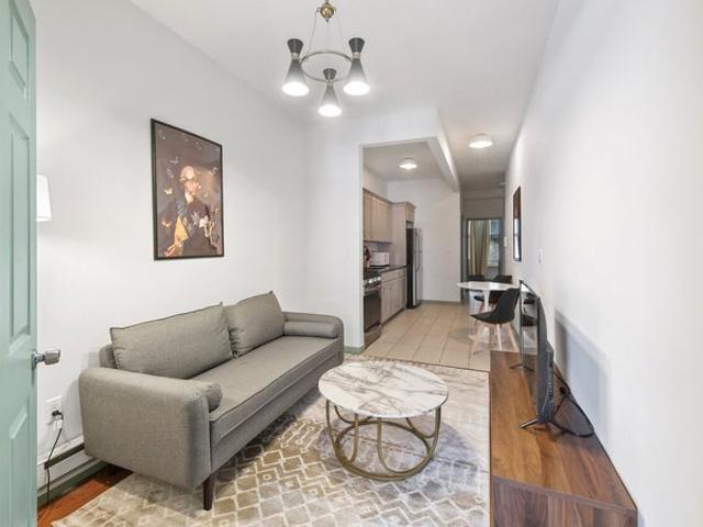 Room in East Harlem on a flexible lease