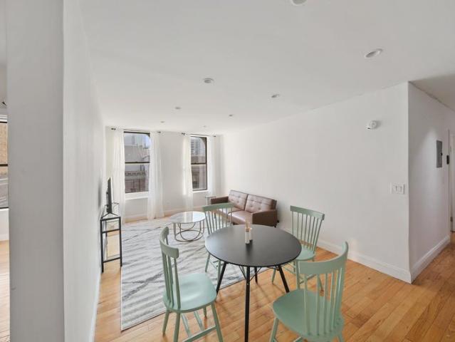 Room in East Harlem on a flexible lease