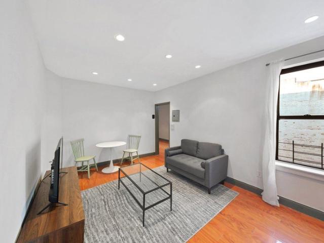 Room in East Harlem on a flexible lease
