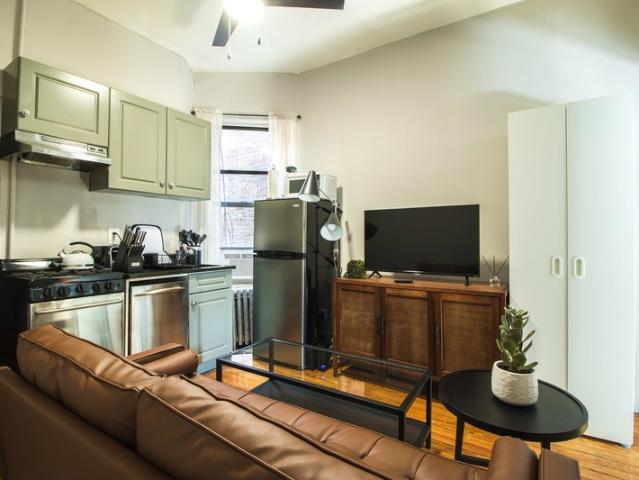Room in East Village on a flexible lease
