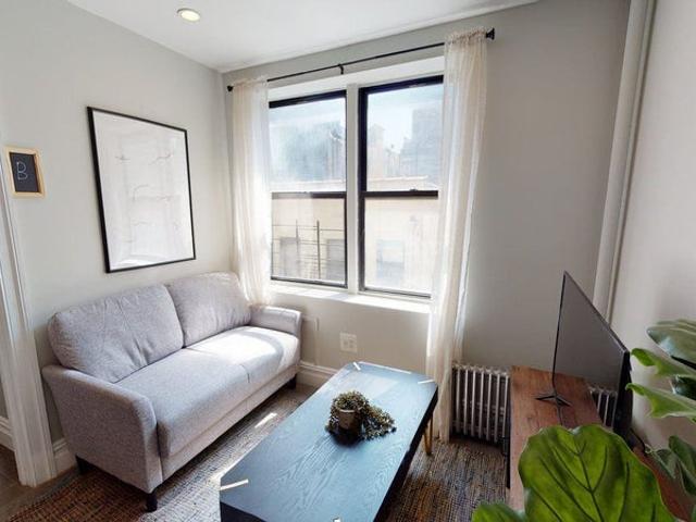 Room in East Village on a flexible lease