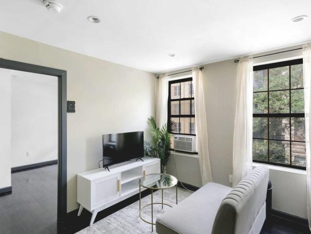 Room in East Village on a flexible lease