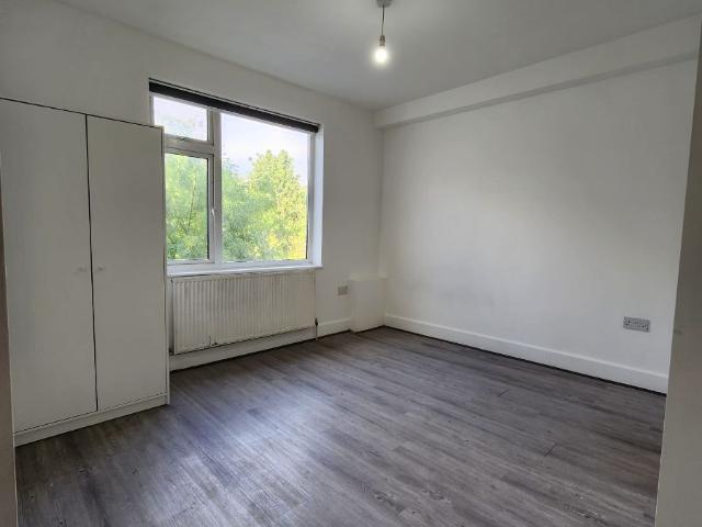 room in Elmstead Avenue, Wembley