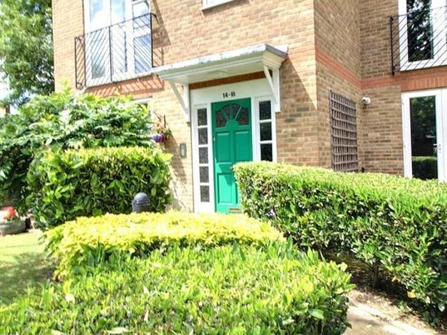 Room in Enfield