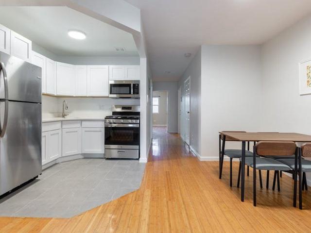 Room in Flatbush on a flexible lease