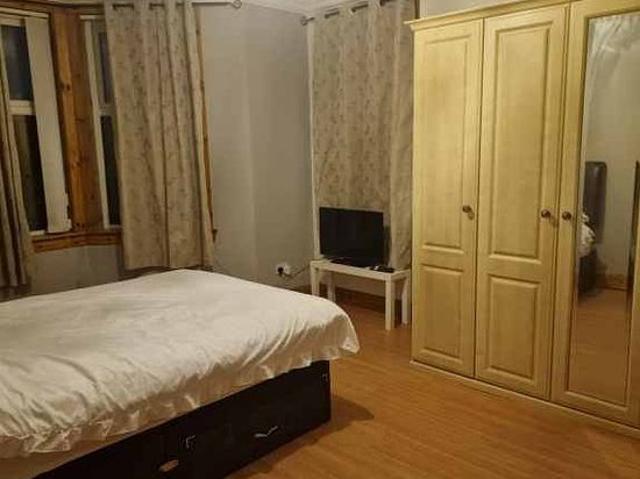 Room in Glasgow