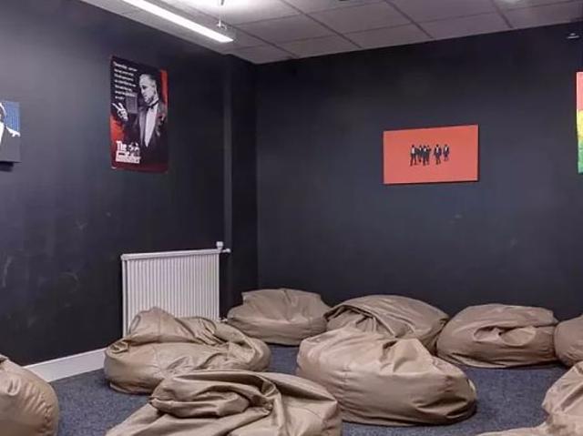 Room in Glasgow