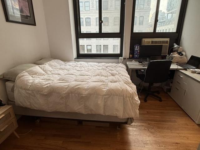 Room in Gramercy doorman bldg, gym + laundry