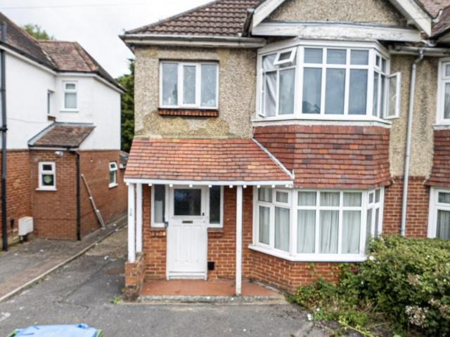 room in Granby Grove, Southampton