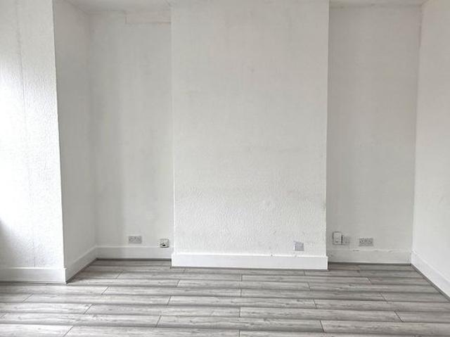 Room in Harrow