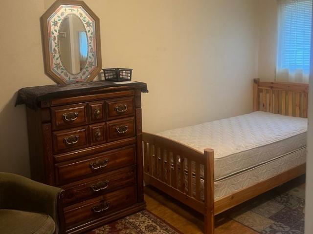 Room in house in Southwest Boise
