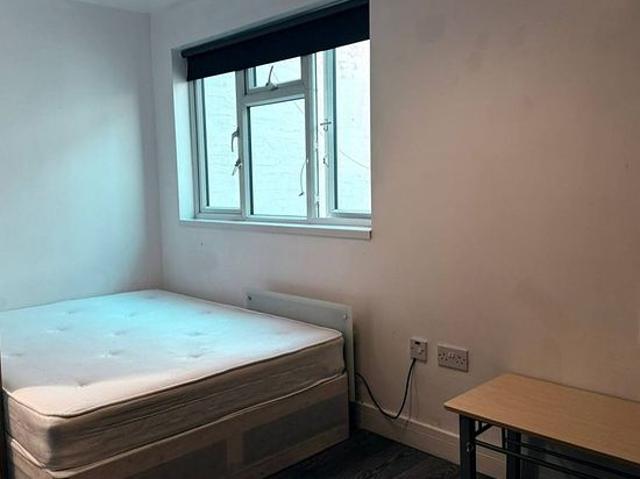 Room in Ilford