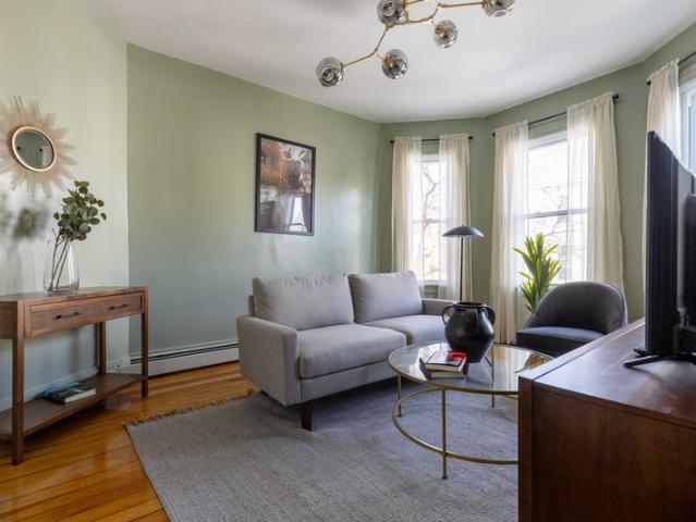 Room in JFK/UMass on a flexible lease