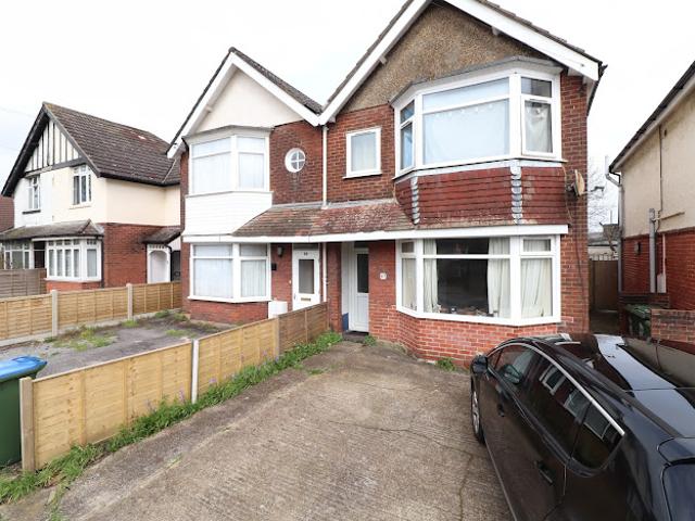 room in Langhorn Road, Southampton