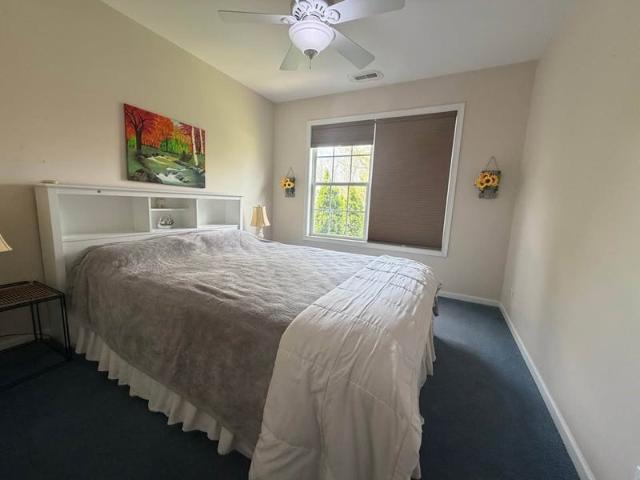 Room in large house Gurnee