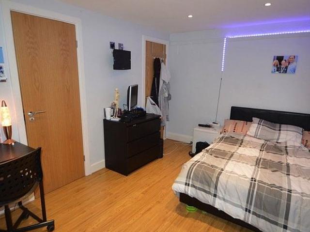 Room in Leeds
