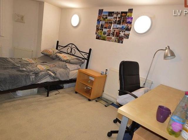 Room in Leeds