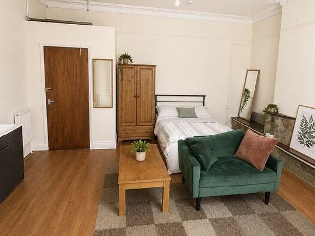 Room in London