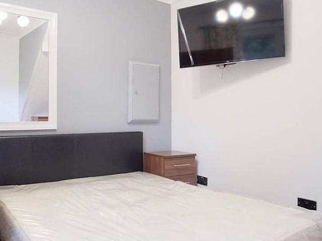 Room in London