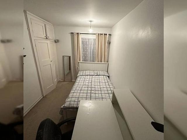 Room in London