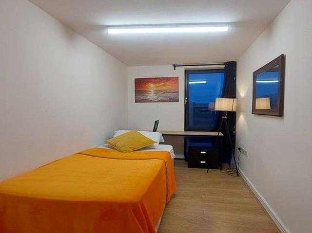 Room in London