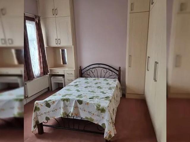 Room in London