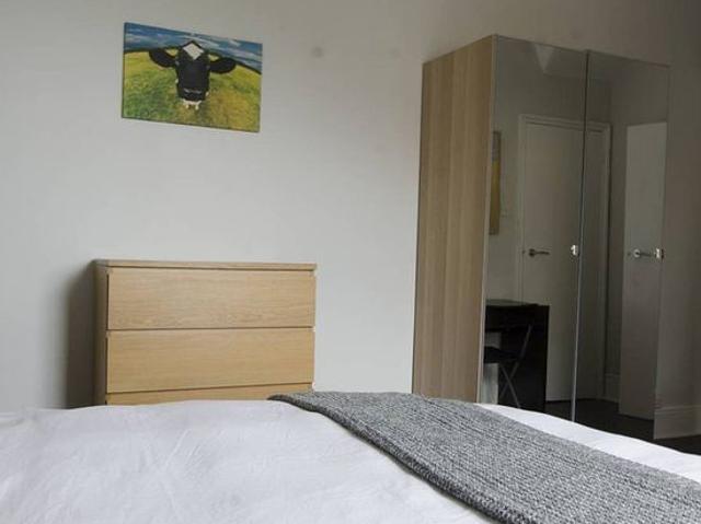 Room in London