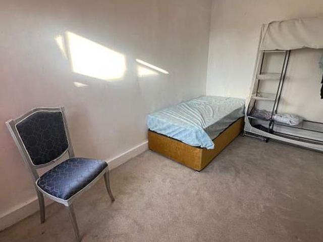 Room in London