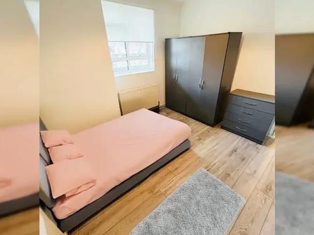 Room in London