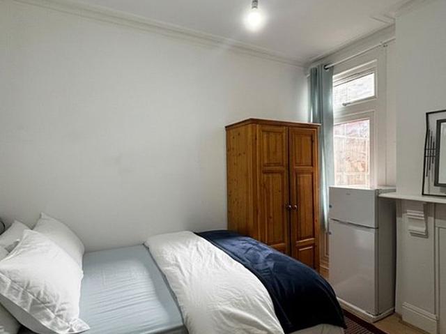 Room in London