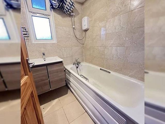 Room in London