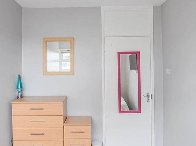 Room in London