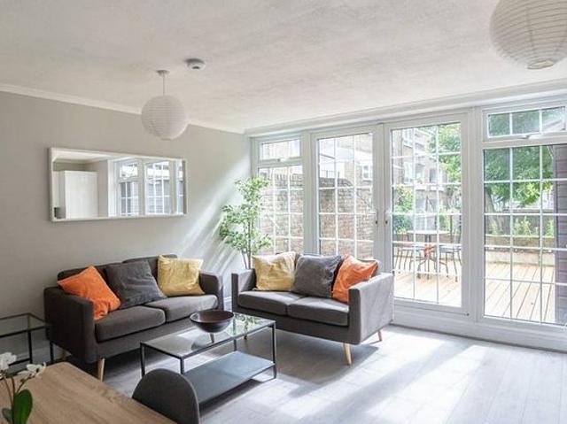 Room in London