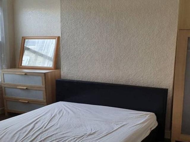 Room in London
