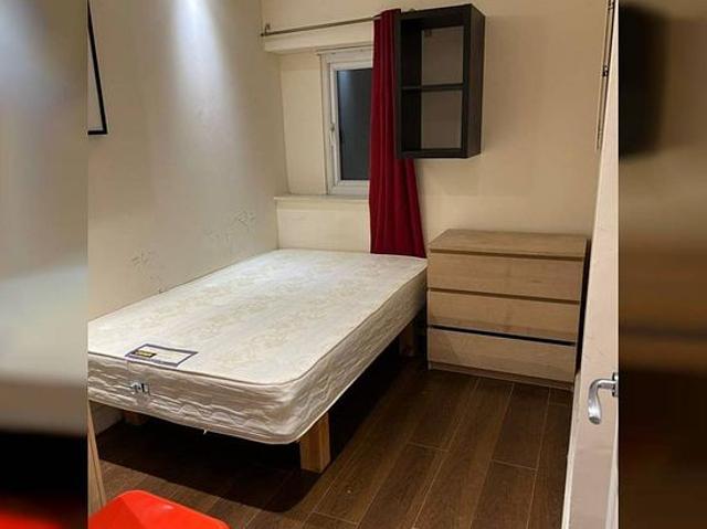 Room in London