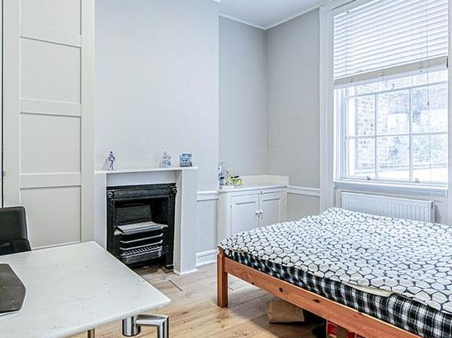 Room in London