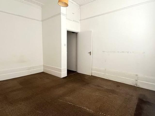 Room in London