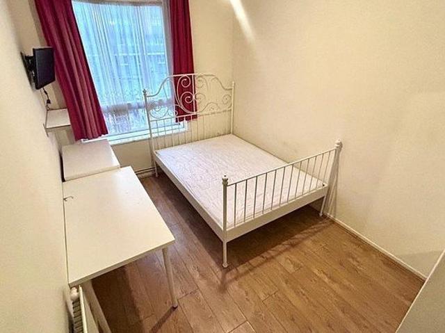 Room in London
