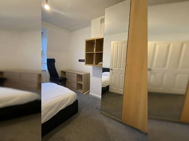 Room in London