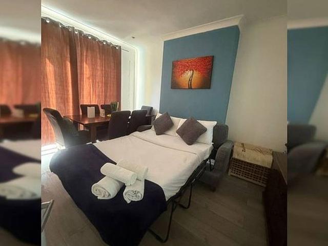 Room in London