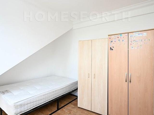 Room in London