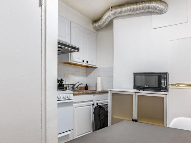 Room in Lower East Side on a flexible lease