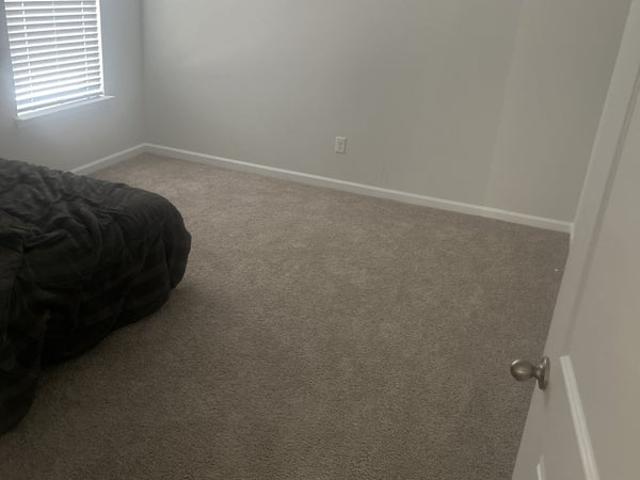 Room In Pine Hills for rent