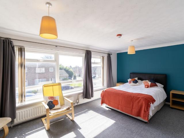 room in Portway Close, Reading
