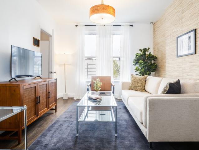 Room in Prospect Heights on a flexible lease