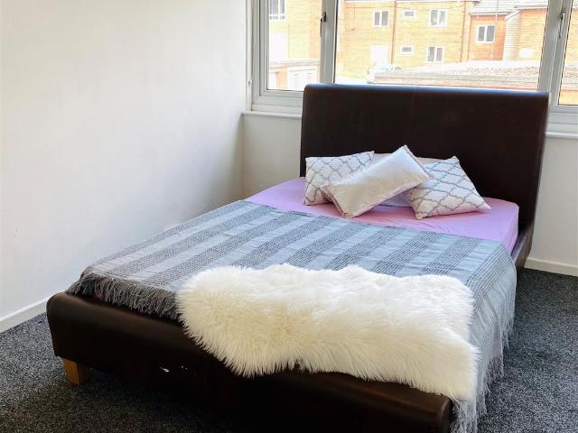 room in Queen Street, Doncaster, DN4