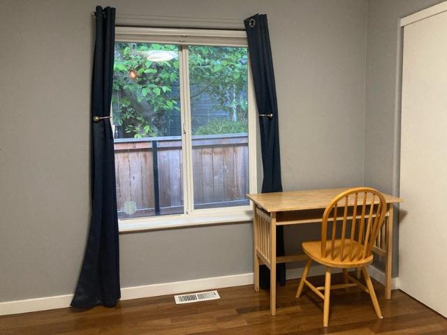 Room in quiet Kenton neighborhood